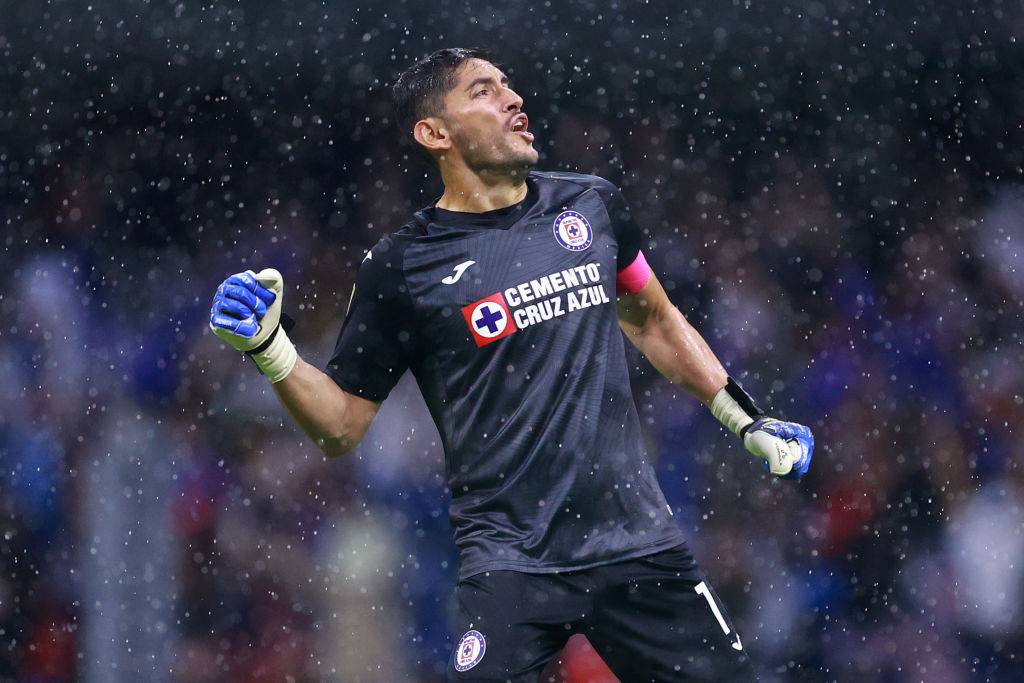 Jesús Corona se despide del futbol frente a Cruz Azul