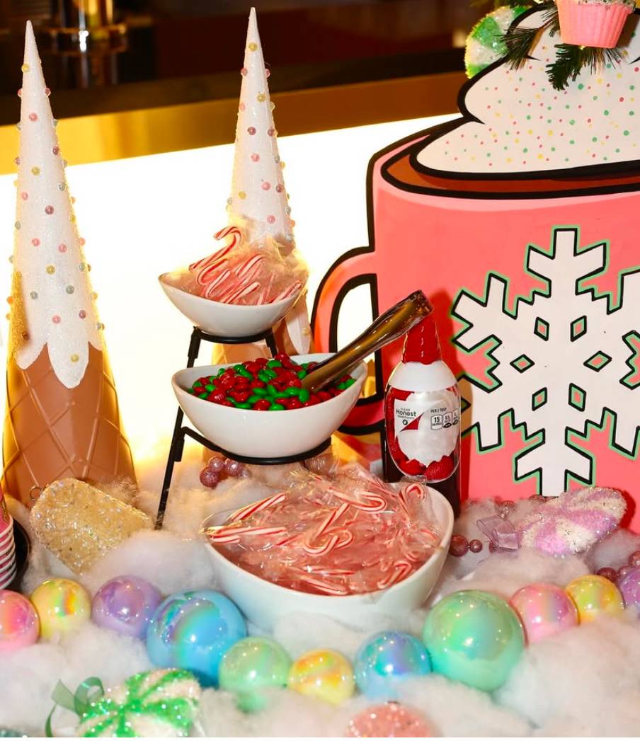 Kansas City Chiefs have crazy over-the-top ‘Candy Land’ Christmas party