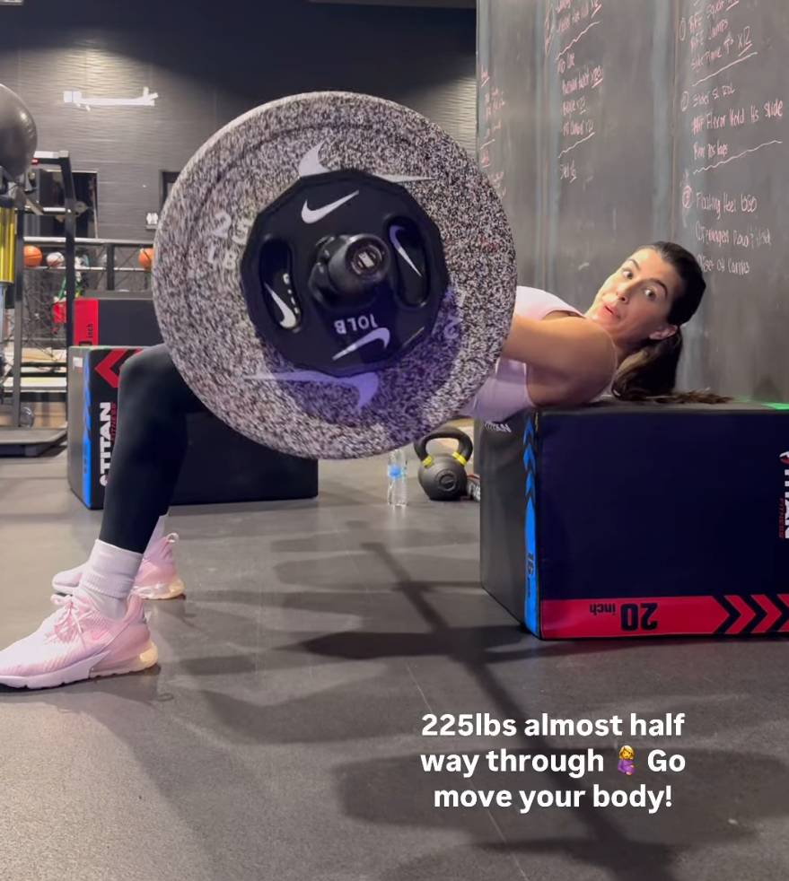 Dak Prescotts Fiancée Sarah Jane Ramos Wears Cute Pregnant Pink Fit 7883