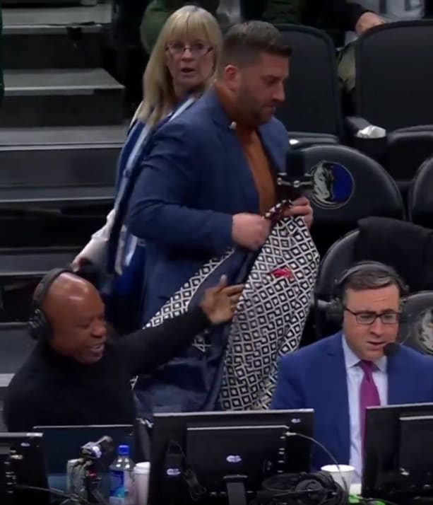 Deion Sanders praises Greg Anthony's blazer leading to viral Shedeur moment