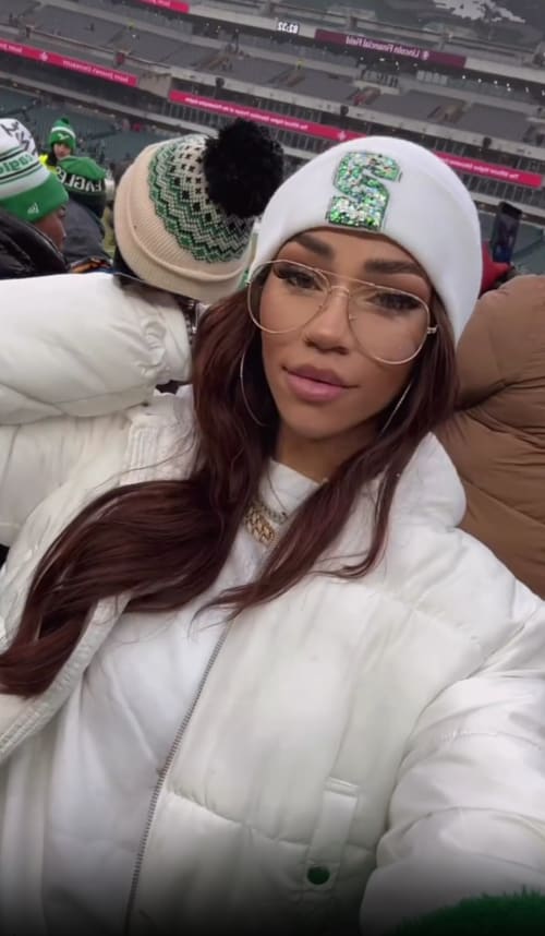 Eagles' Darius Slay’s wife slays in custom kelly green ‘2’ pants for ...