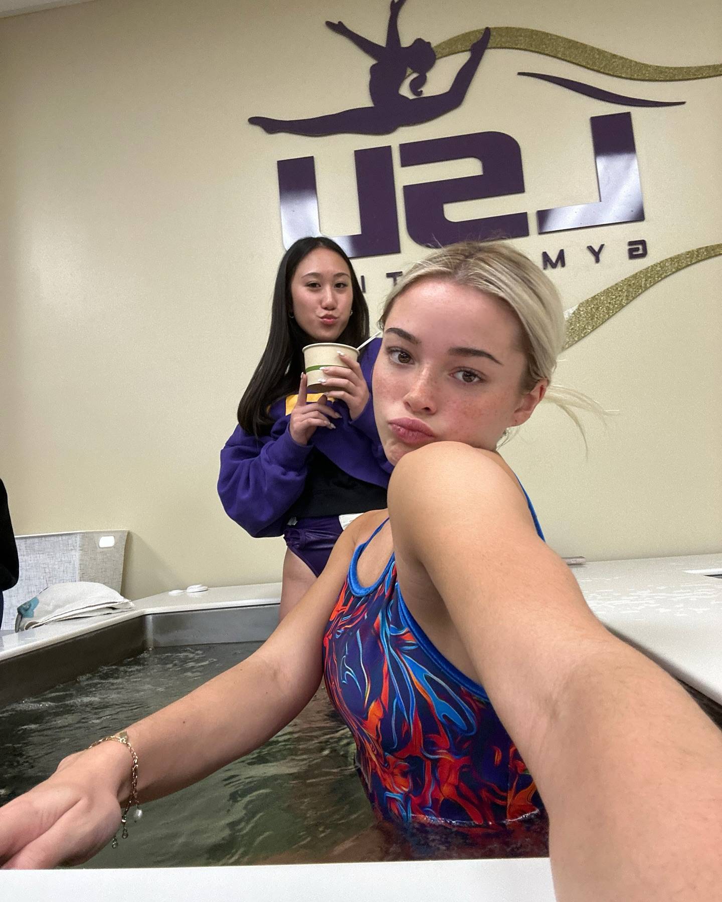 Livvy Dunne, LSU gymnastics teammate Kailin Chio share cold bath after ...