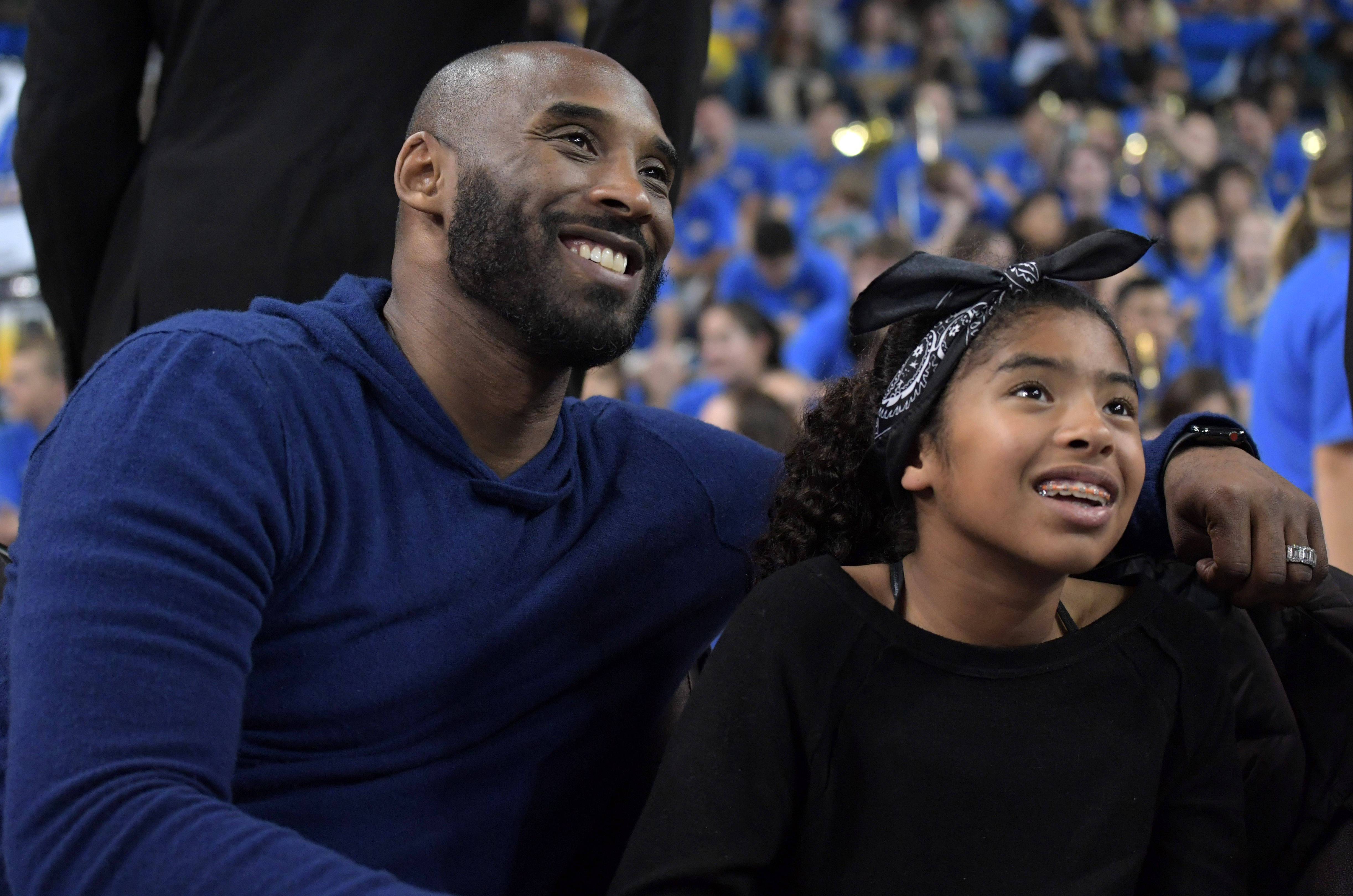 Vanessa Bryant flashes ginormous Kobe ring in sweetest selfie with ...