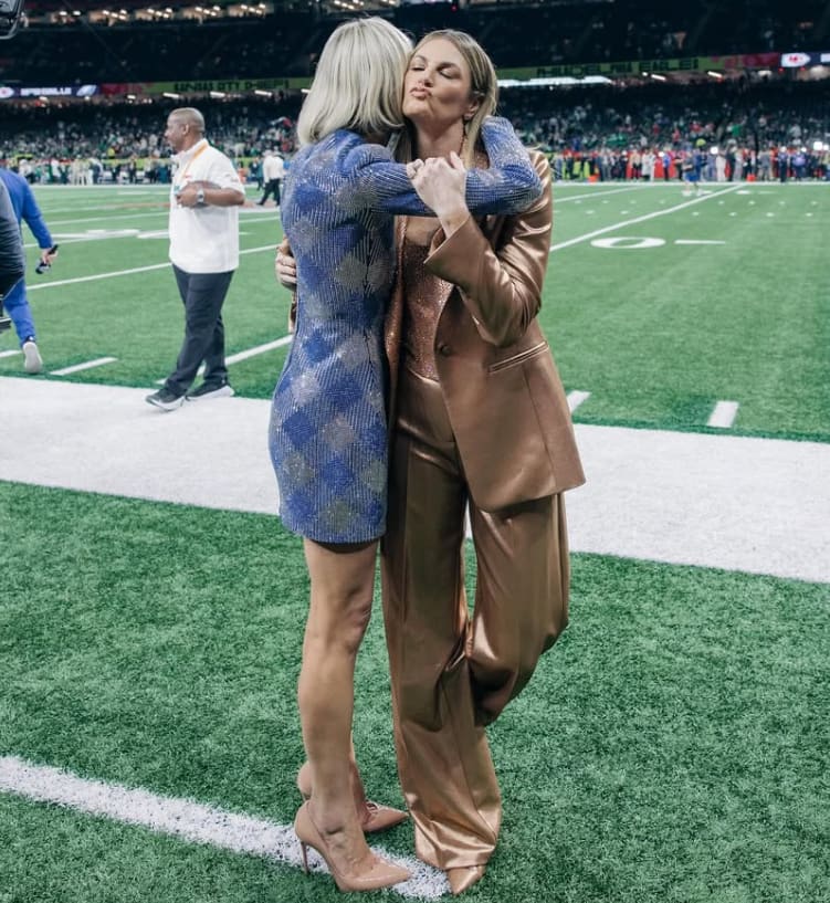 Erin Andrews changes fit at Super Bowl, stuns next to Charissa Thompson