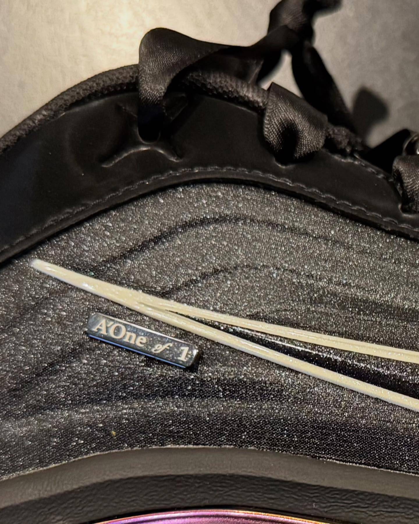 A'ja Wilson gifts Dawn Staley custom all-black Nike A'Ones with 3-word ...
