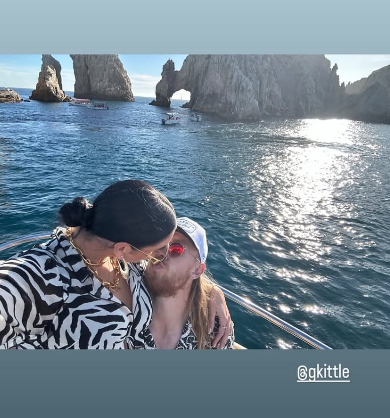 George Kittle’s wife Claire slays stunning zebra-print fit on boat in ...