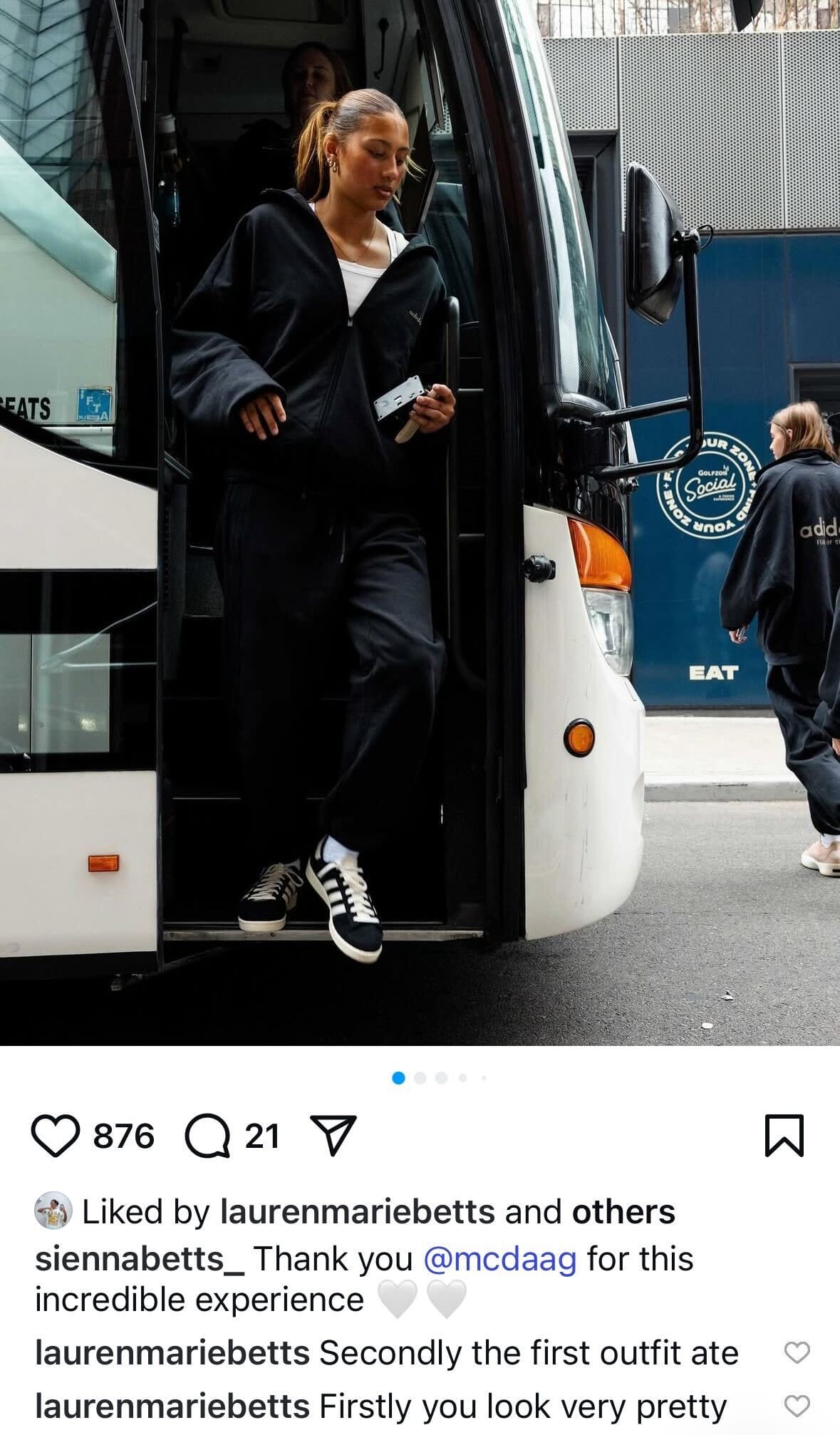 UCLA star Lauren Betts applauds ‘pretty’ sister Sienna and her slamming ...