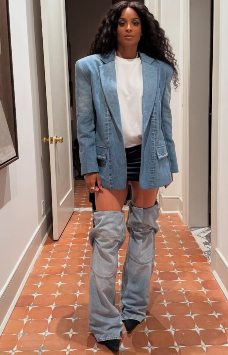 Ciara flaunts wild miniskirt-jeans combo without Russell Wilson on red ...