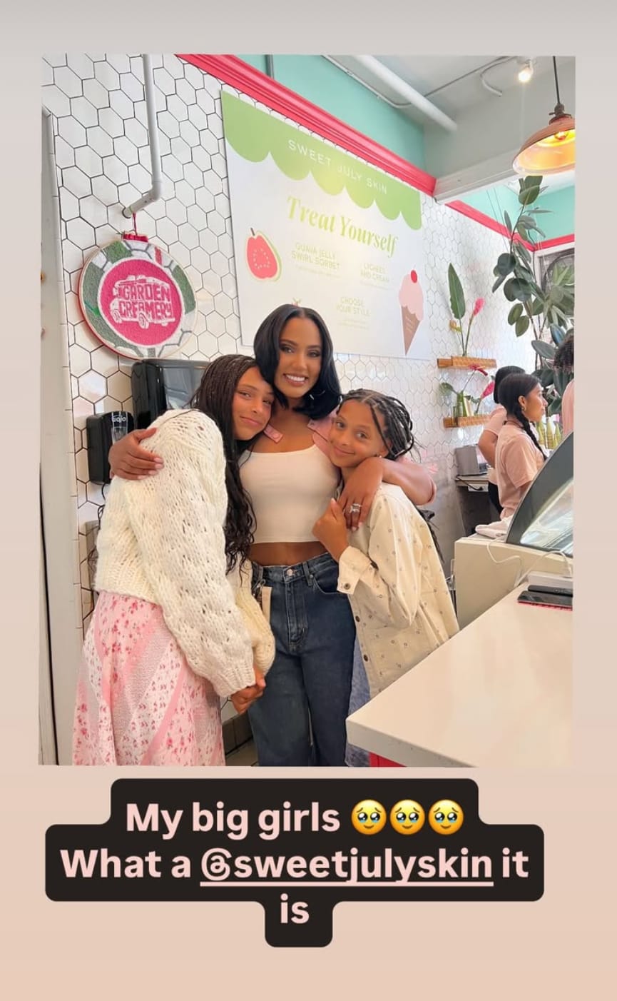 Ayesha Curry fights mom tears posing with her and Steph’s ‘big girls’ Riley, Ryan