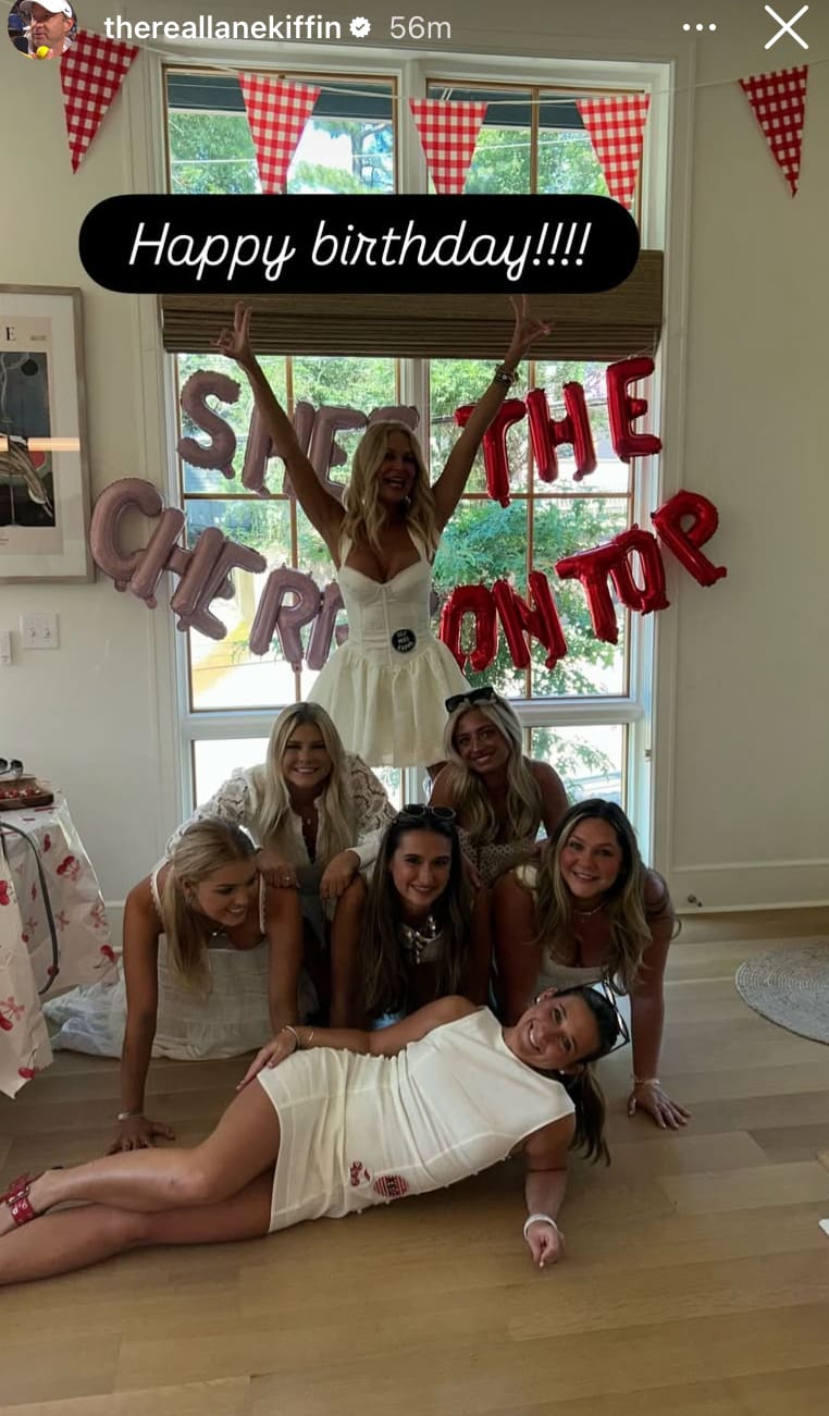 Lane Kiffin’s daughter Landry rocks white-out Ole Miss fit on game day