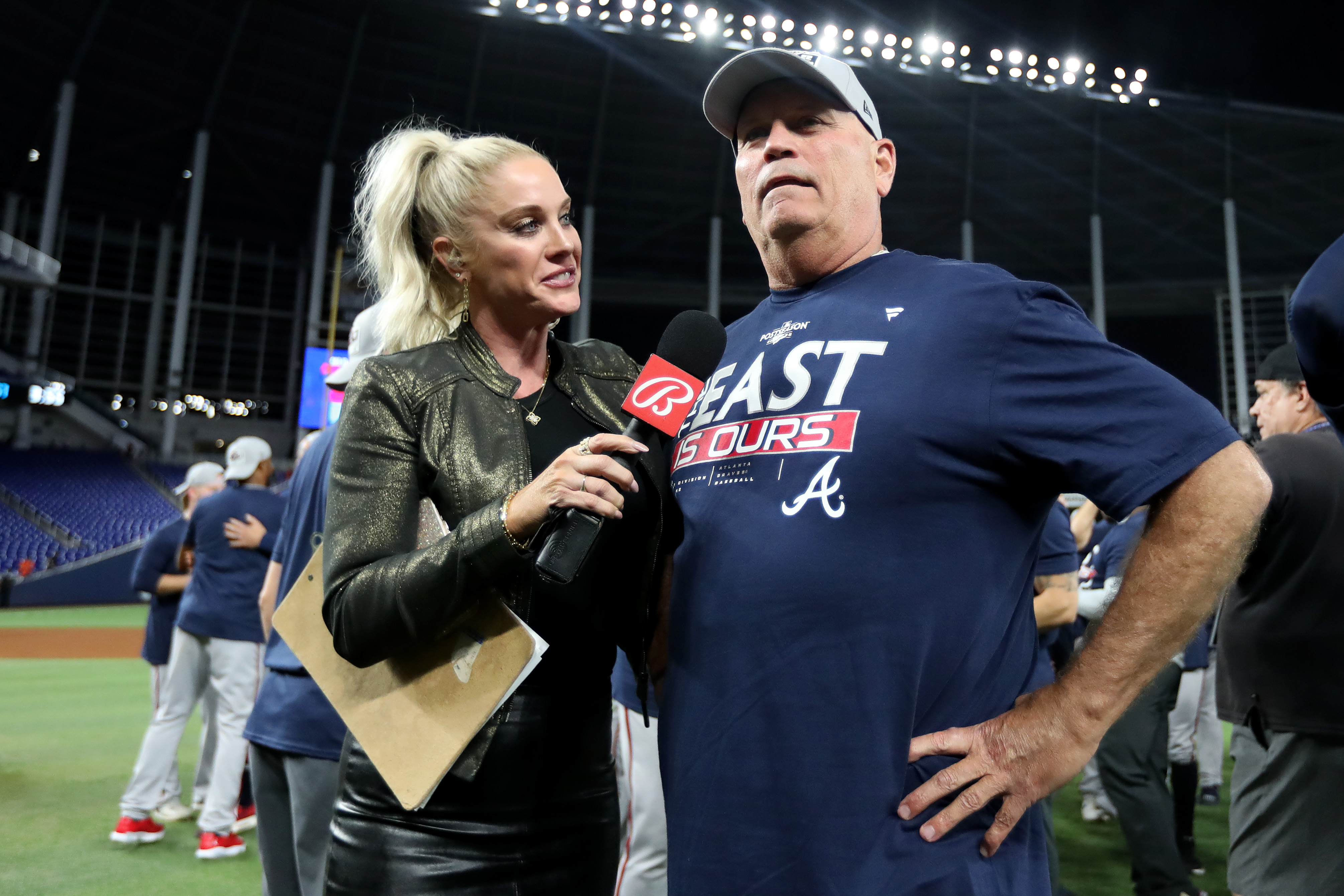 Braves News: Braves extend Snitker, spring training roster battles, more