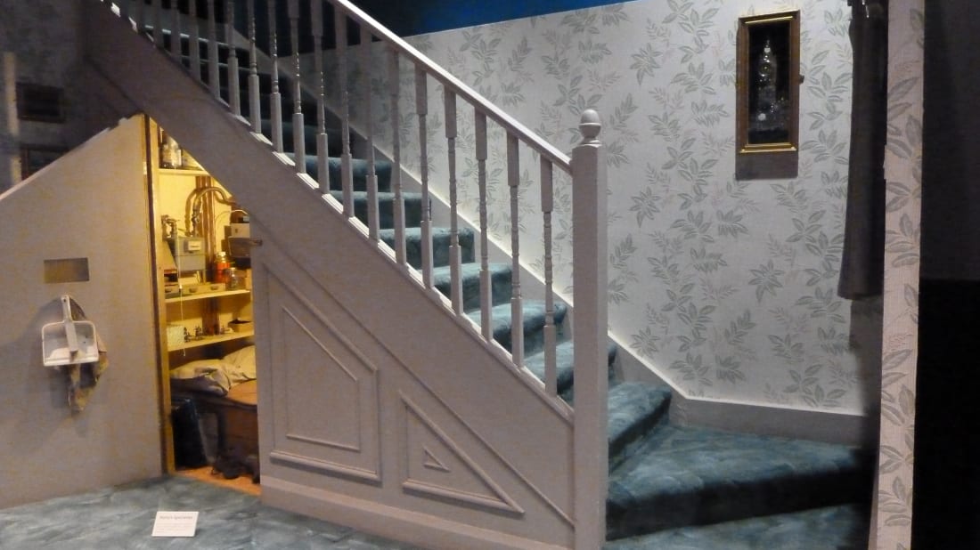 House Boasting a ‘Harry Potter Room’ Under the Stairs Hits the Market ...