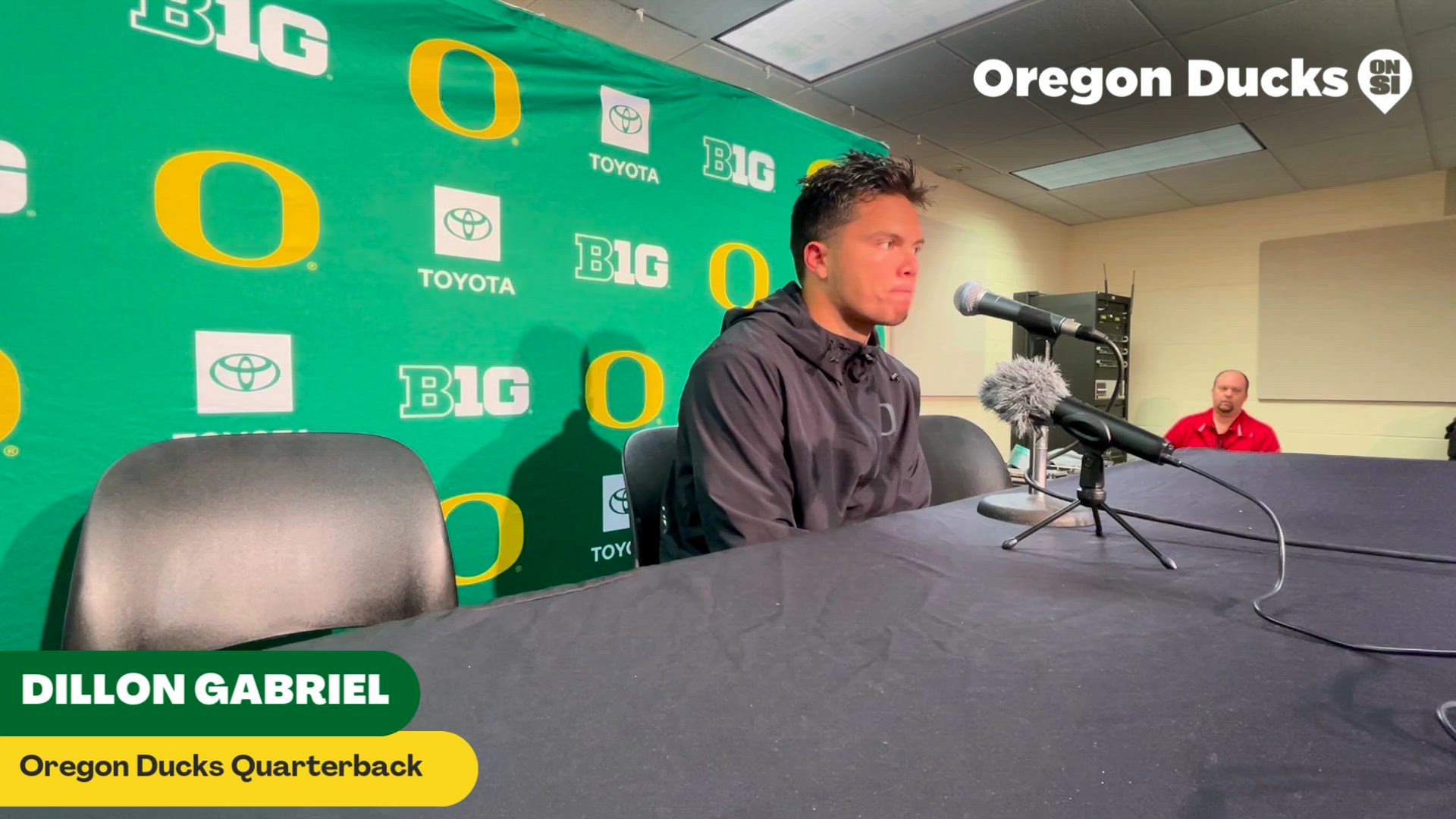 Oregon Ducks Receiver Evan Stewart Leads Nation in Impressive Statistic ...