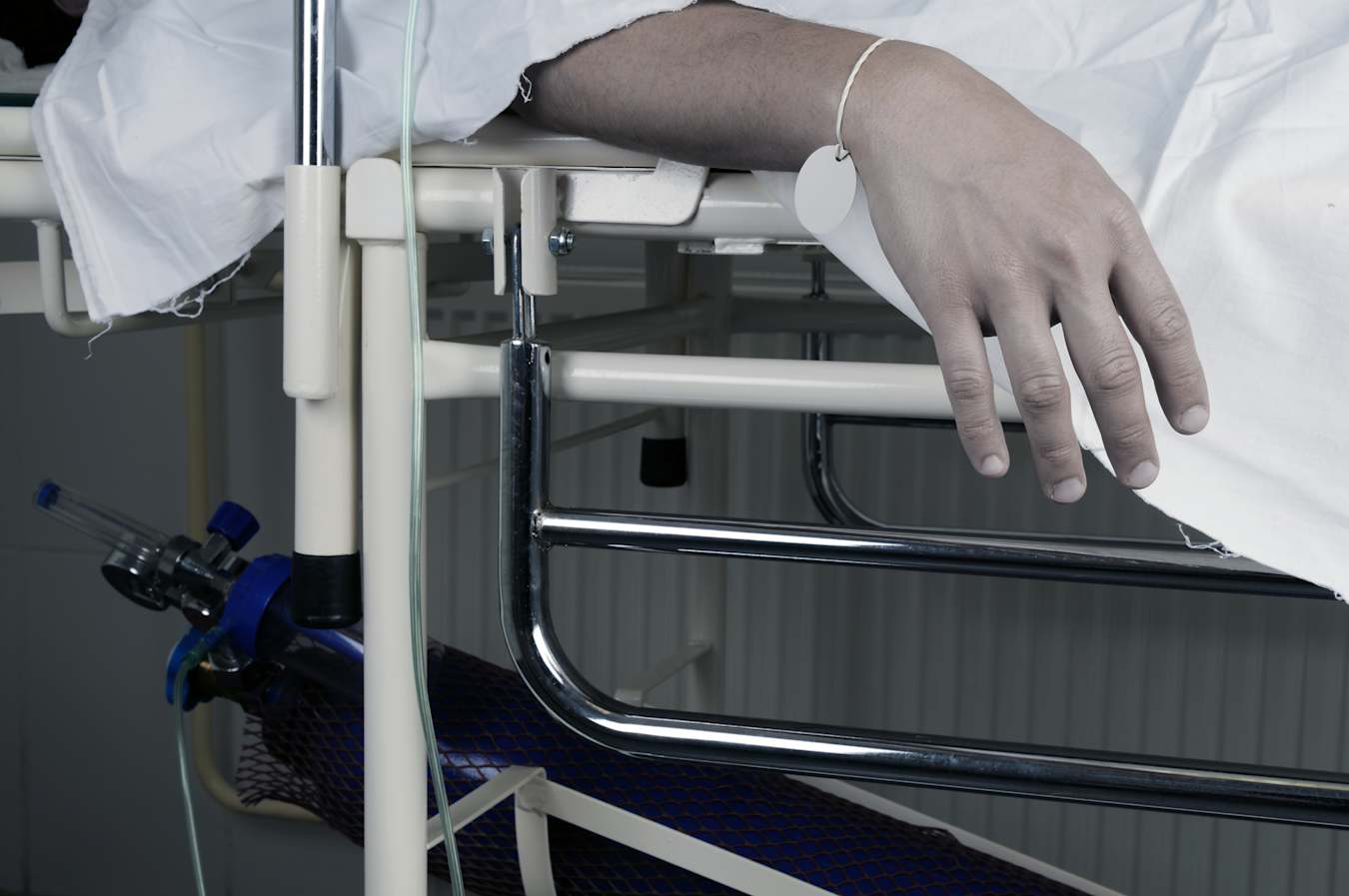 8 Myths About Dead Bodies, Debunked