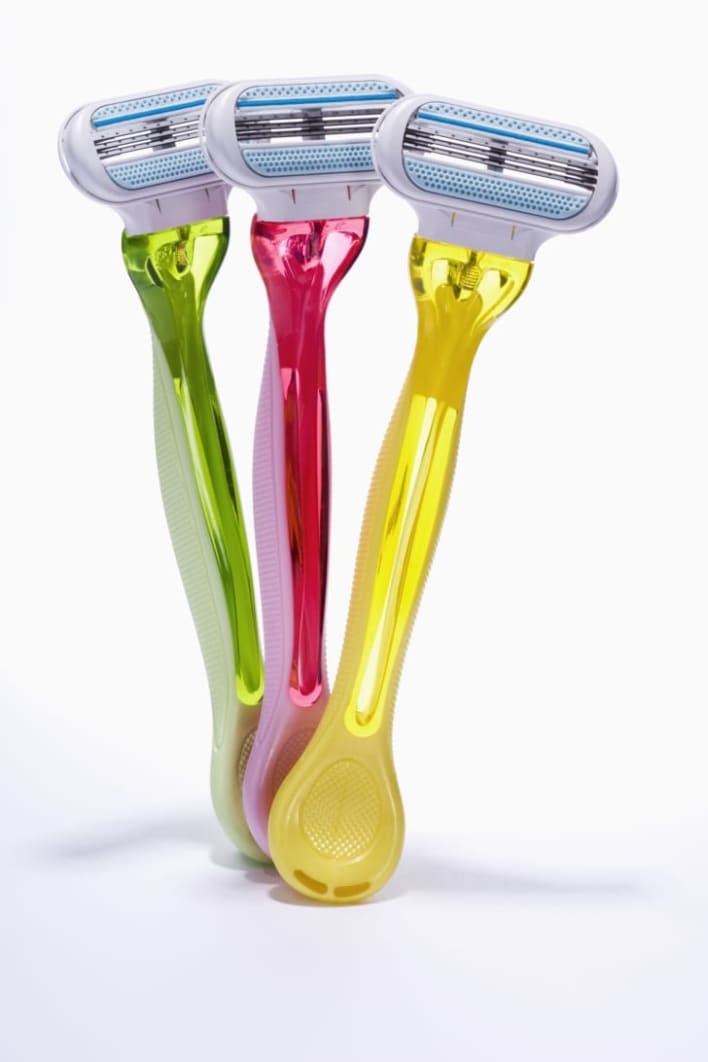 Women's Razors vs. Men's Razors: What's the Difference? | Mental Floss