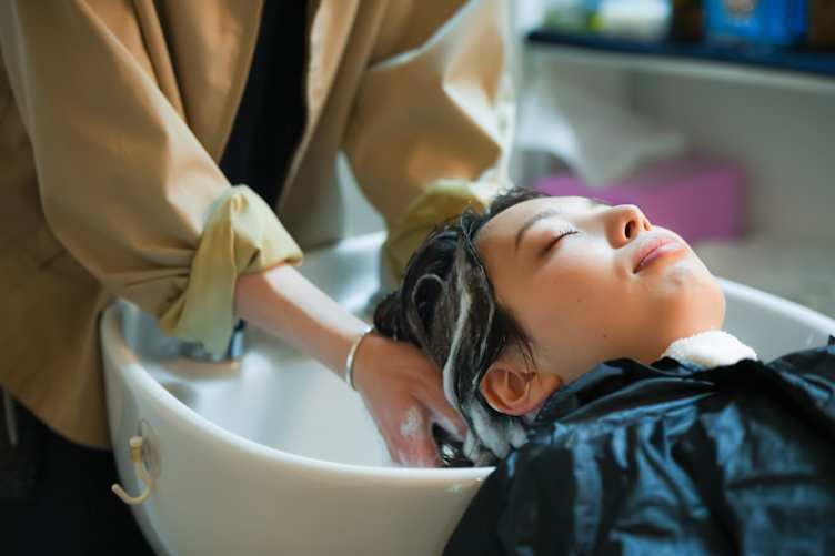 The Best Drugstore Shampoos for Each Hair Type, According to Experts